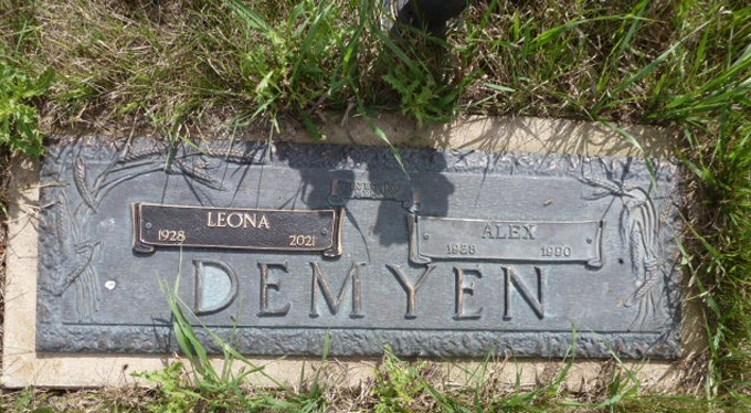 DEMYEN Leona & Alex